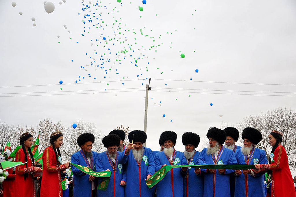 New greenhouse complex will specialize in growing seedlings for ...